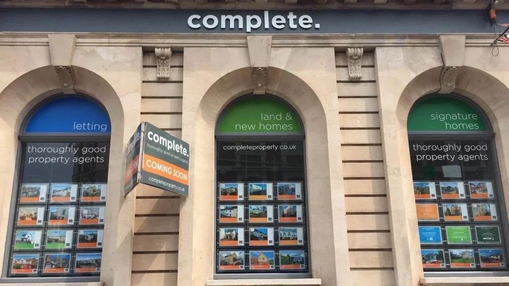 Why Using A Signage Company Can Elevate Your Business | Bayside Graphics