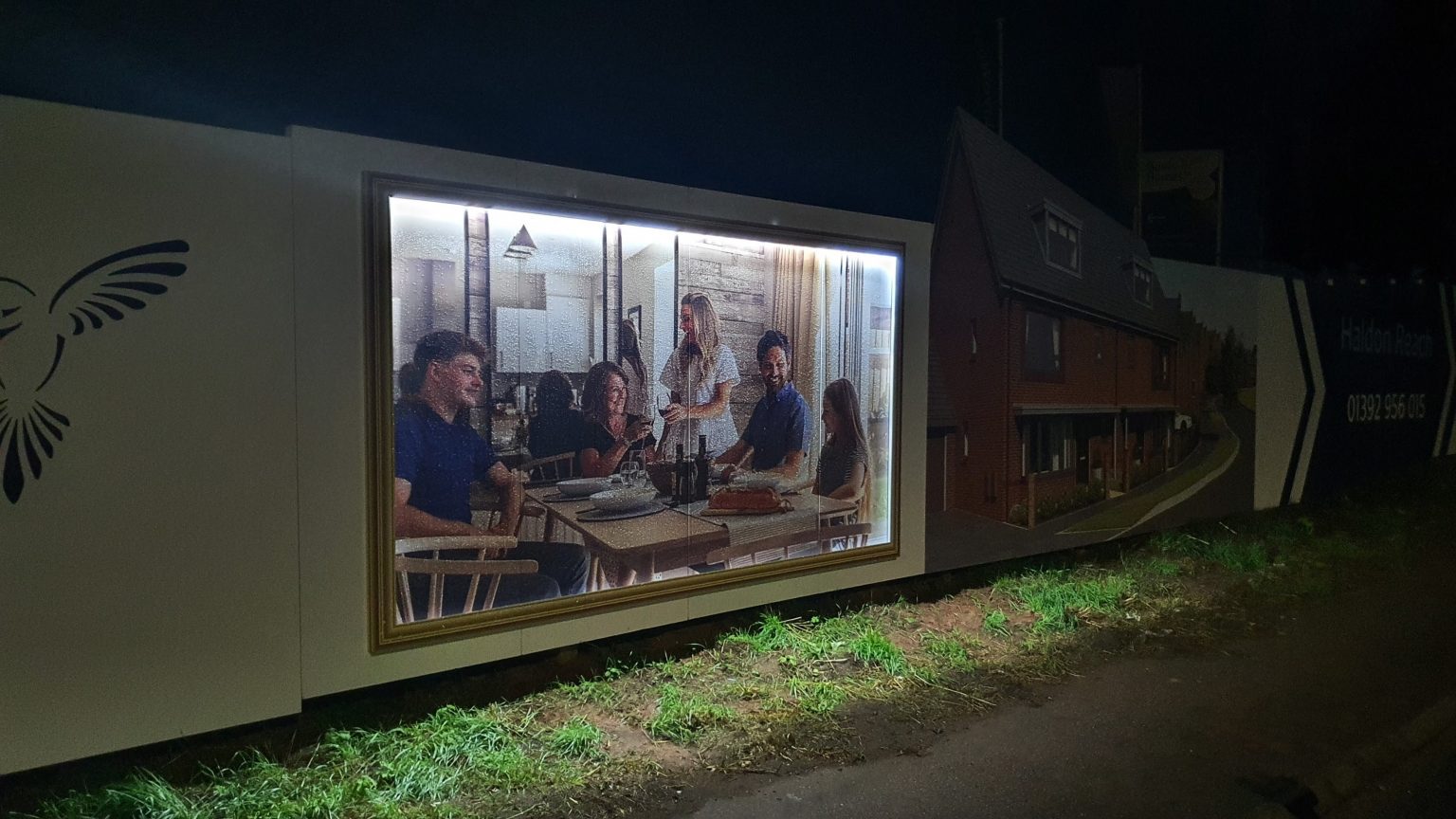 Illuminating the benefits of Solar Powered Hoarding Lighting