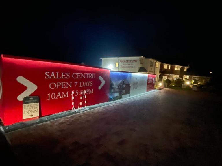 Illuminating the benefits of Solar Powered Hoarding Lighting